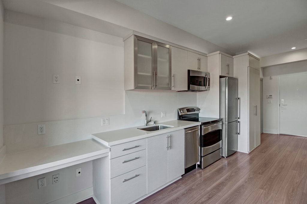 Bixby Santa Monica, CA | Studio & 1 Bedroom Loft Apartments for Rent