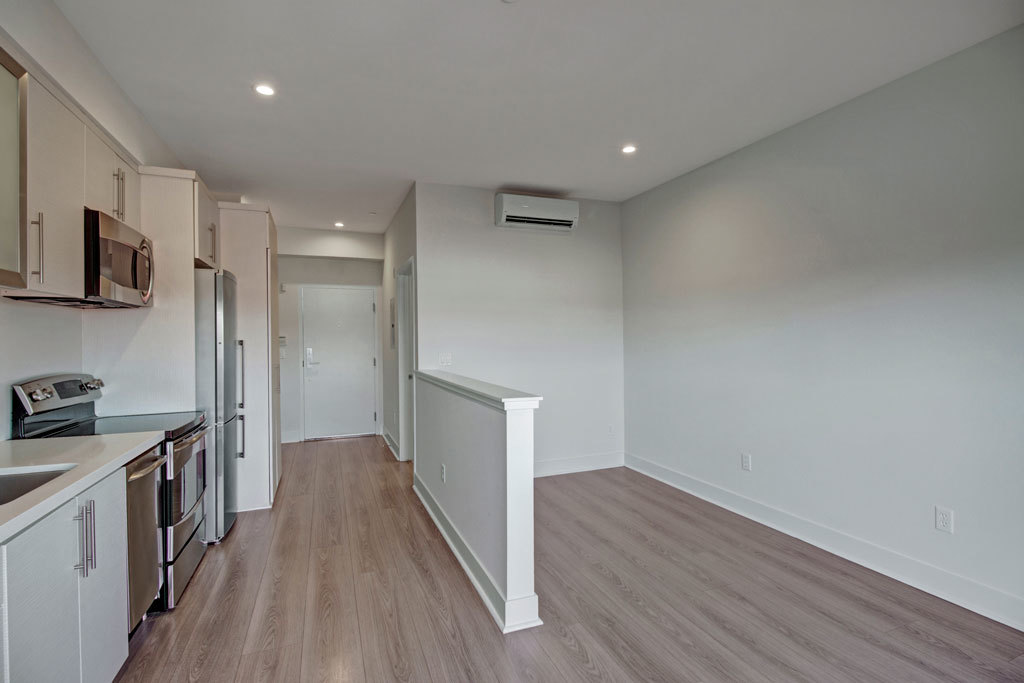Bixby Santa Monica, CA | Studio & 1 Bedroom Loft Apartments for Rent
